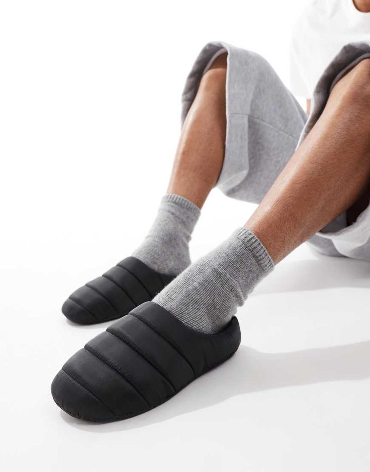 Boutique de chaussons fun, douillets et tendance